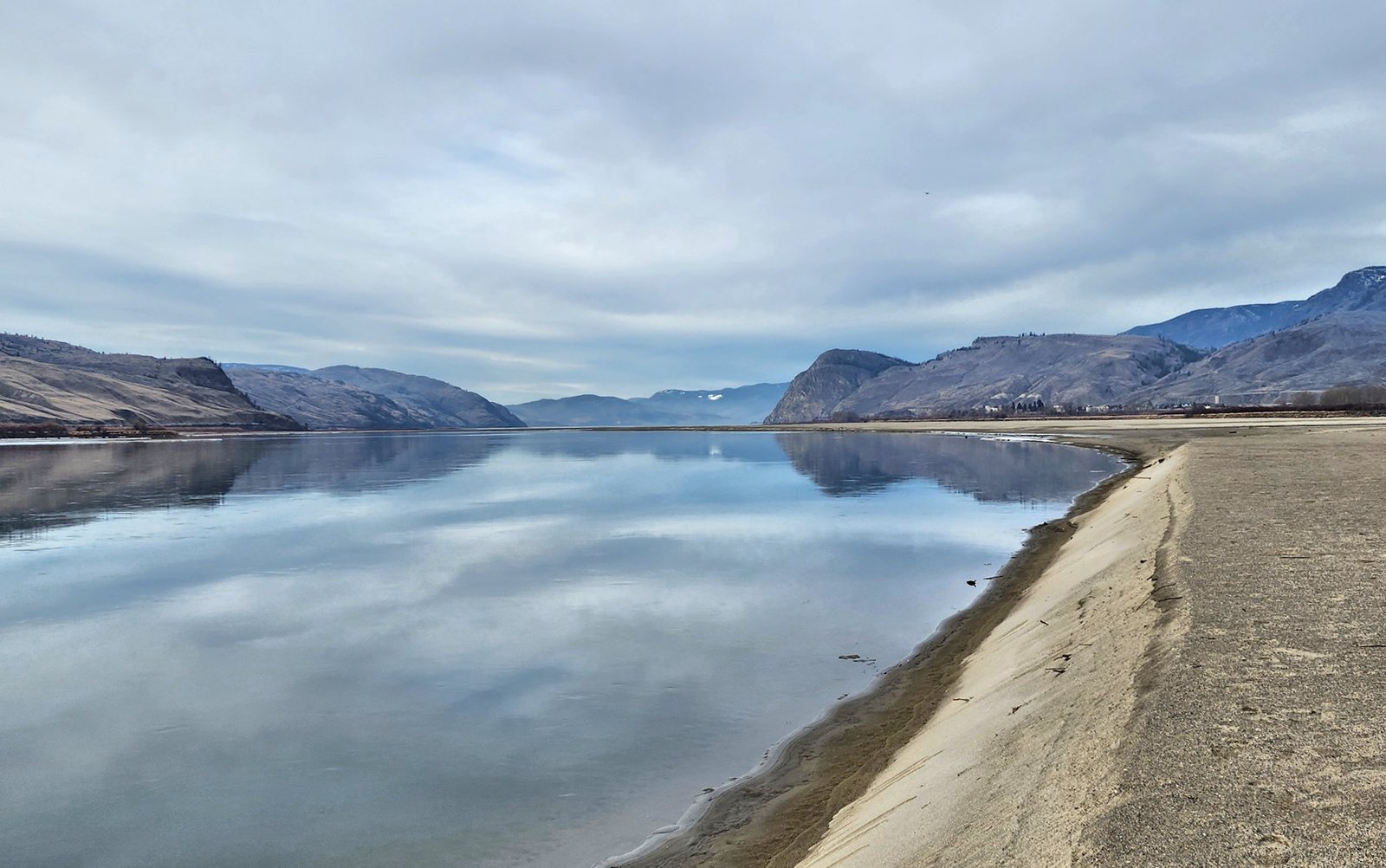 Hiking the West Beaches - Kamloops Trails